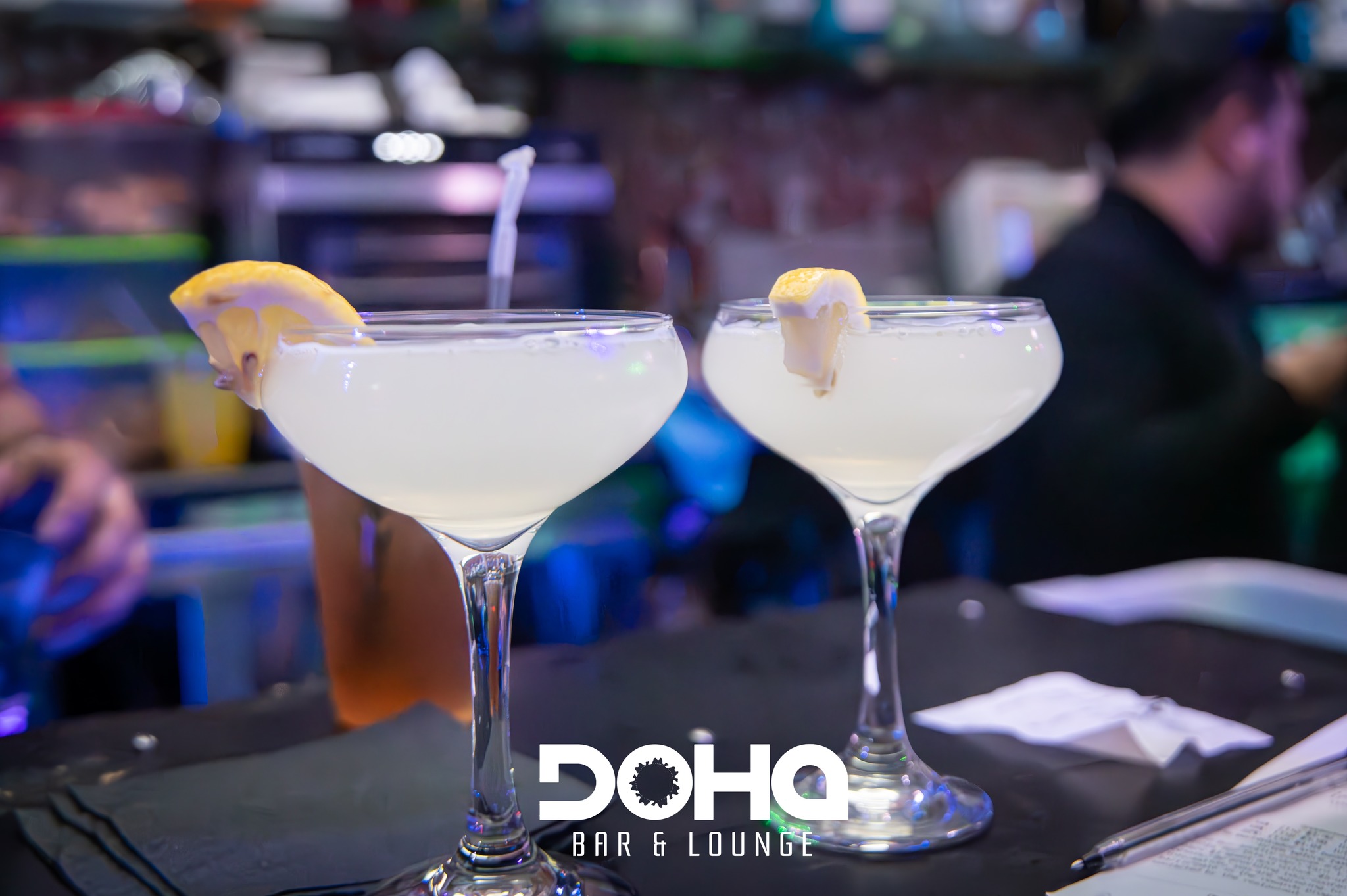 Best Cocktail Bars Queens at Doha Bar & Lounge - Top Picks