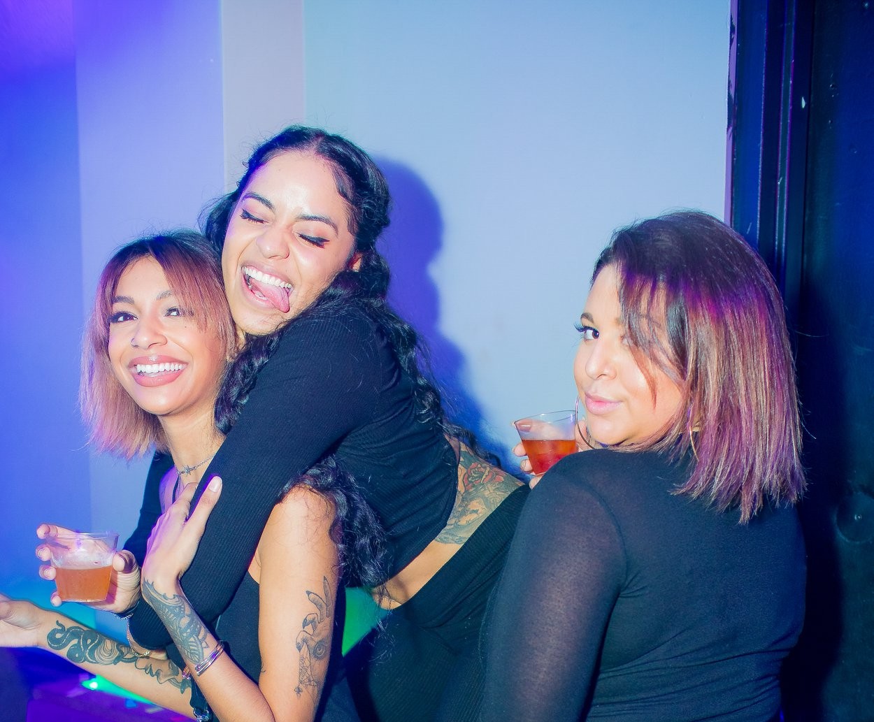 Queens Thursday Nightclub Events at Doha Bar Lounge